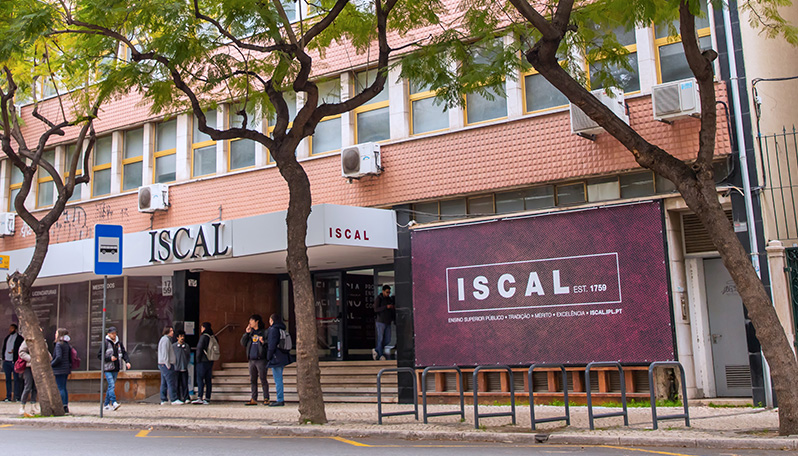 Seminário "A importância do relato financeiro nas decisões de uma sala ...